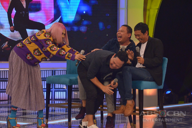 Vice Ganda, napahalakhak sa joke ni Bayani | ABS-CBN Entertainment