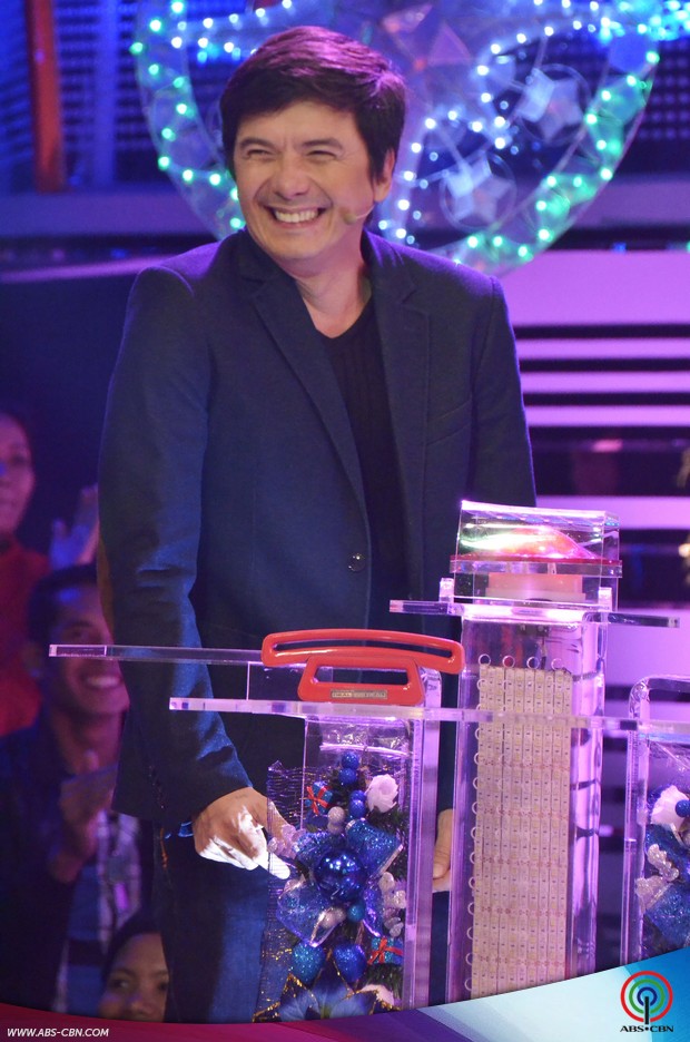 PHOTOS: Ningning's Mang Cris on Kapamilya Deal or No Deal | ABS-CBN Entertainment