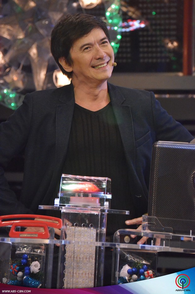 PHOTOS: Ningning's Mang Cris on Kapamilya Deal or No Deal | ABS-CBN Entertainment